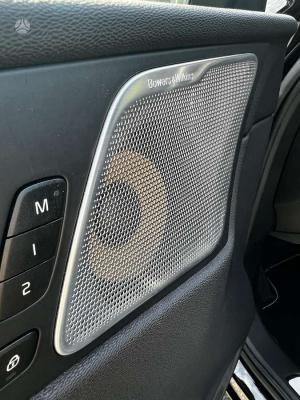 Black Volvo XC60 2018 in Klaipeda, with an engine capacity of 1.97 L and mileage of 110 thousand km for 26900 €, photo 25 on AUTOMOTO.COM.LV