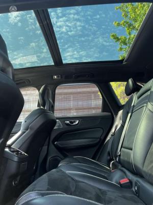 Black Volvo XC60 2018 in Klaipeda, with an engine capacity of 1.97 L and mileage of 110 thousand km for 26900 €, photo 27 on AUTOMOTO.COM.LV