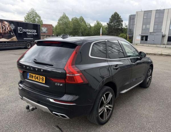 Black Volvo XC60 2018 in Raseiniai, with an engine capacity of 1.97 L and mileage of 280 thousand km for 15999 €, photo 6 on AUTOMOTO.COM.LV