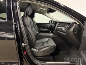 Black Volvo XC60 2018 in Jurmala, with an engine capacity of 2.00 L and mileage of 219 thousand km for 21450 €, photo 18 on AUTOMOTO.COM.LV