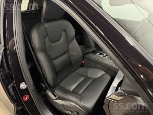 Black Volvo XC60 2018 in Jurmala, with an engine capacity of 2.00 L and mileage of 219 thousand km for 21450 €, photo 19 on AUTOMOTO.COM.LV