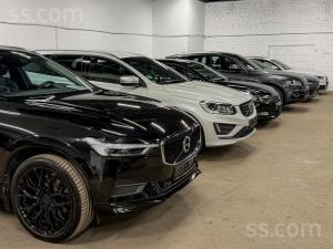 Black Volvo XC60 2018 in Jurmala, with an engine capacity of 2.00 L and mileage of 219 thousand km for 21450 €, photo 36 on AUTOMOTO.COM.LV
