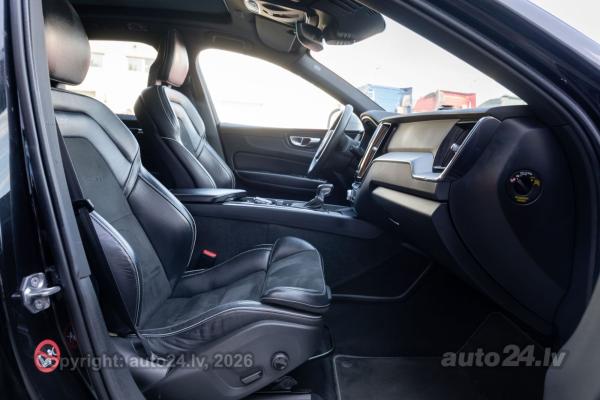 Melns Volvo XC60 2018 Tallina, ar dzinēja tilpumu 2.00 L un nobraukumu 148 tūkst. km par 25400 €, foto 10 vietnē AUTOMOTO.COM.LV