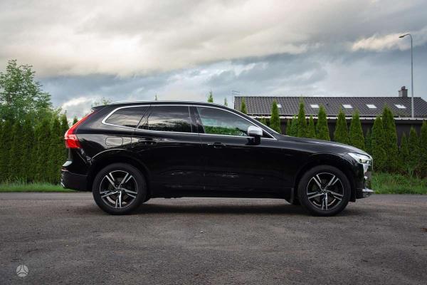 Melns Volvo XC60 2018 Elektrėnai, ar dzinēja tilpumu 1.97 L un nobraukumu 212 tūkst. km par 23850 €, foto 4 vietnē AUTOMOTO.COM.LV