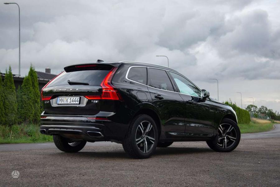 Melns Volvo XC60 2018 Elektrėnai, ar dzinēja tilpumu 1.97 L un nobraukumu 212 tūkst. km par 23850 €, foto 6 vietnē AUTOMOTO.COM.LV