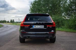Melns Volvo XC60 2018 Elektrėnai, ar dzinēja tilpumu 1.97 L un nobraukumu 212 tūkst. km par 23850 €, foto 7 vietnē AUTOMOTO.COM.LV