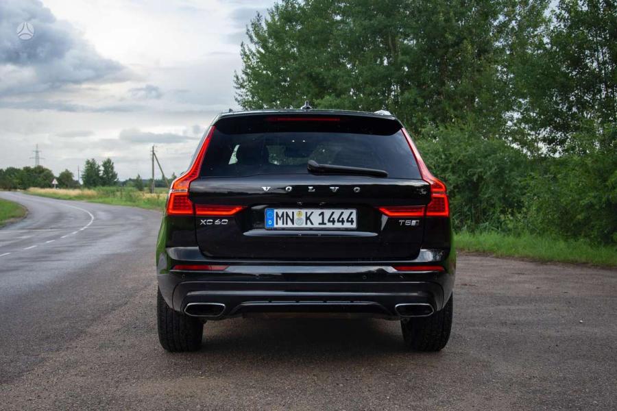 Melns Volvo XC60 2018 Elektrėnai, ar dzinēja tilpumu 1.97 L un nobraukumu 212 tūkst. km par 23850 €, foto 7 vietnē AUTOMOTO.COM.LV