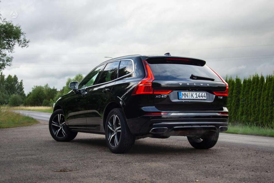 Melns Volvo XC60 2018 Elektrėnai, ar dzinēja tilpumu 1.97 L un nobraukumu 212 tūkst. km par 23850 €, foto 8 vietnē AUTOMOTO.COM.LV