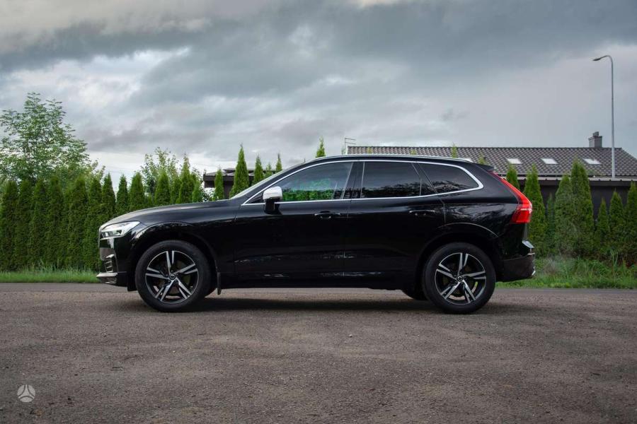 Melns Volvo XC60 2018 Elektrėnai, ar dzinēja tilpumu 1.97 L un nobraukumu 212 tūkst. km par 23850 €, foto 9 vietnē AUTOMOTO.COM.LV
