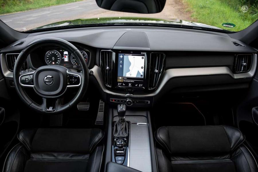 Melns Volvo XC60 2018 Elektrėnai, ar dzinēja tilpumu 1.97 L un nobraukumu 212 tūkst. km par 23850 €, foto 10 vietnē AUTOMOTO.COM.LV