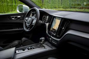 Melns Volvo XC60 2018 Elektrėnai, ar dzinēja tilpumu 1.97 L un nobraukumu 212 tūkst. km par 23850 €, foto 14 vietnē AUTOMOTO.COM.LV