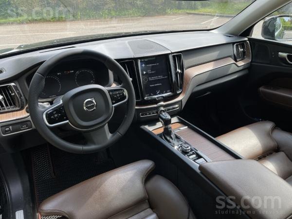 Melns Volvo XC60 2018 Rīga, ar dzinēja tilpumu 2.00 L un nobraukumu 178 tūkst. km par 23700 €, foto 5 vietnē AUTOMOTO.COM.LV