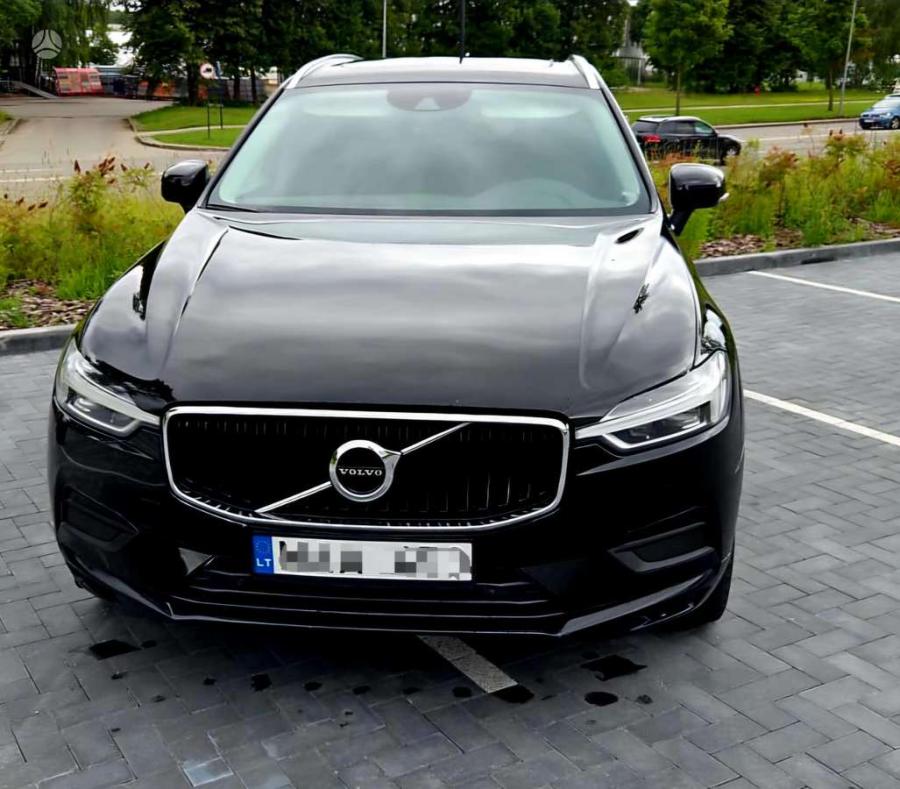 Black Volvo XC60 2018 in Vilnius, with an engine capacity of 1.97 L and mileage of 260 thousand km for 18000 €, photo 4 on AUTOMOTO.COM.LV