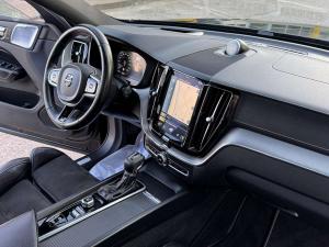 Melns Volvo XC60 2018 Jonava, ar dzinēja tilpumu 2.00 L un nobraukumu 255 tūkst. km par 19499 €, foto 33 vietnē AUTOMOTO.COM.LV