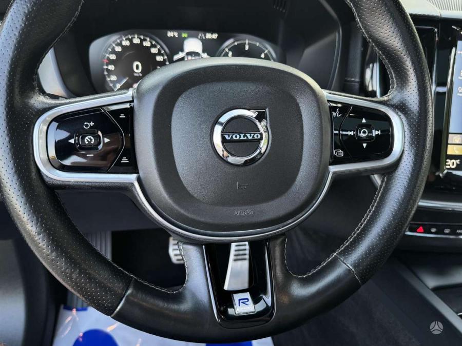 Melns Volvo XC60 2018 Jonava, ar dzinēja tilpumu 2.00 L un nobraukumu 255 tūkst. km par 19499 €, foto 45 vietnē AUTOMOTO.COM.LV