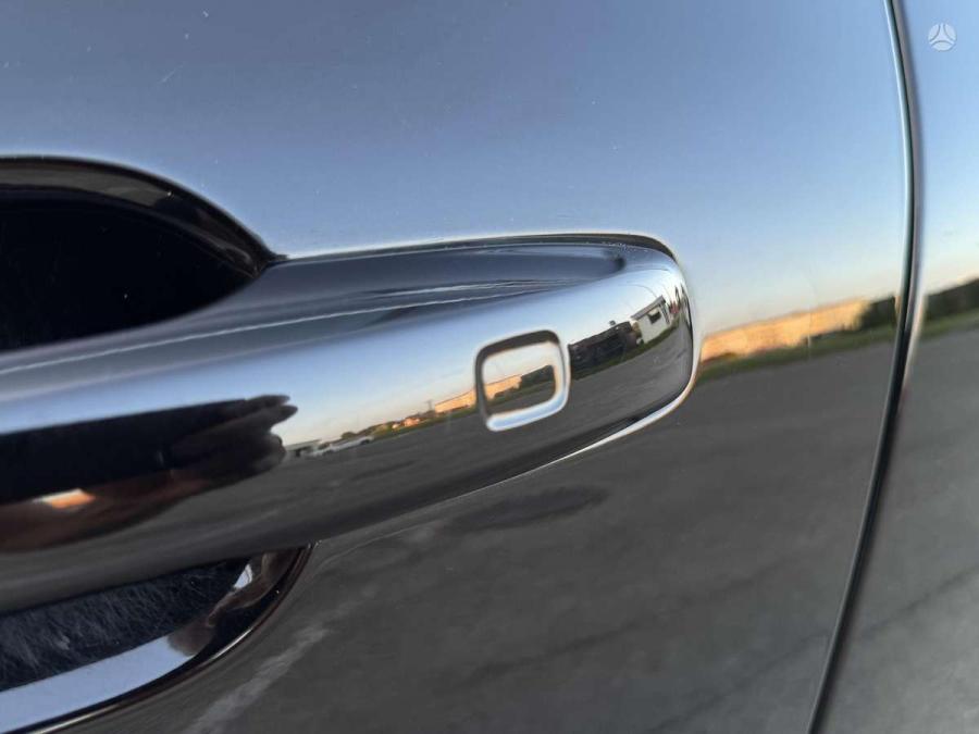 Melns Volvo XC60 2018 Jonava, ar dzinēja tilpumu 2.00 L un nobraukumu 255 tūkst. km par 19499 €, foto 46 vietnē AUTOMOTO.COM.LV