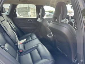 Black Volvo XC60 2018 in Taurage, with an engine capacity of 1.97 L and mileage of 236 thousand km for 17000 €, photo 4 on AUTOMOTO.COM.LV