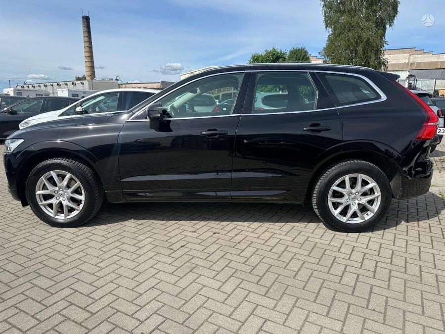 Black Volvo XC60 2018 in Taurage, with an engine capacity of 1.97 L and mileage of 236 thousand km for 17000 €, photo 11 on AUTOMOTO.COM.LV