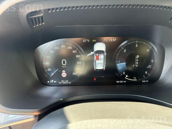 Black Volvo XC60 2018 in Jekabpils, with an engine capacity of 2.00 L and mileage of 281 thousand km for 24999 €, photo 8 on AUTOMOTO.COM.LV