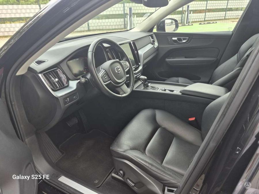 Melns Volvo XC60 2018 Tauragė, ar dzinēja tilpumu 1.97 L un nobraukumu 258 tūkst. km par 15900 €, foto 11 vietnē AUTOMOTO.COM.LV