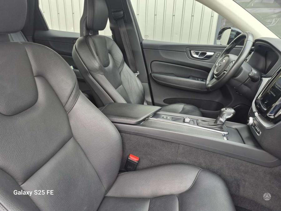 Melns Volvo XC60 2018 Tauragė, ar dzinēja tilpumu 1.97 L un nobraukumu 258 tūkst. km par 15900 €, foto 13 vietnē AUTOMOTO.COM.LV