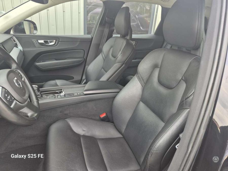 Melns Volvo XC60 2018 Tauragė, ar dzinēja tilpumu 1.97 L un nobraukumu 258 tūkst. km par 15900 €, foto 14 vietnē AUTOMOTO.COM.LV