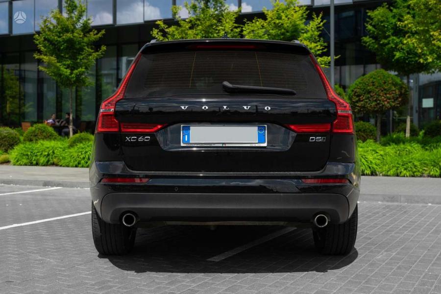 Melns Volvo XC60 2018 Viļņa, ar dzinēja tilpumu 1.97 L un nobraukumu 205 tūkst. km par 19900 €, foto 9 vietnē AUTOMOTO.COM.LV