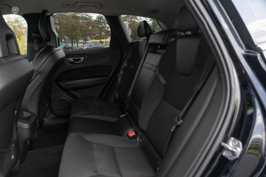 Melns Volvo XC60 2018 Viļņa, ar dzinēja tilpumu 1.97 L un nobraukumu 205 tūkst. km par 19900 €, foto 17 vietnē AUTOMOTO.COM.LV