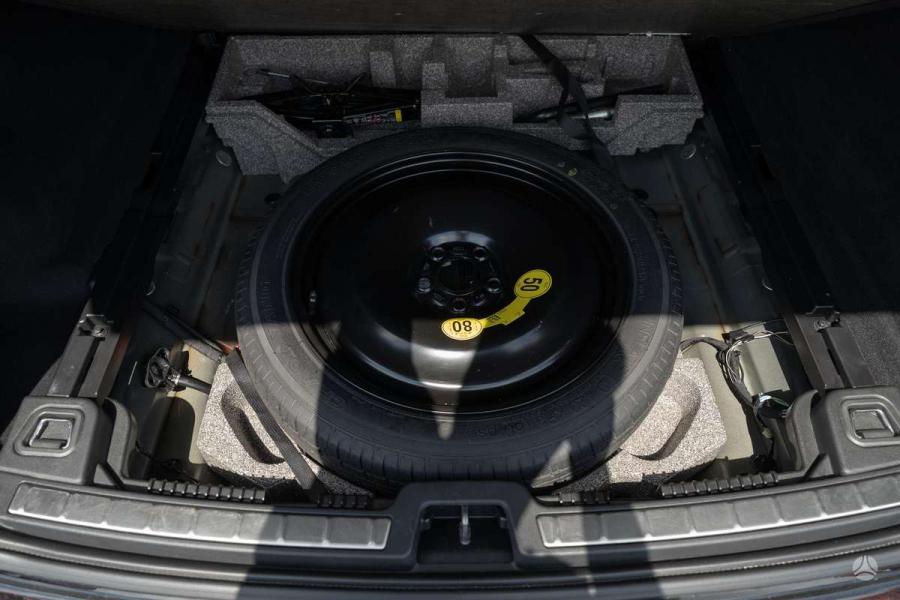 Melns Volvo XC60 2018 Viļņa, ar dzinēja tilpumu 1.97 L un nobraukumu 205 tūkst. km par 19900 €, foto 26 vietnē AUTOMOTO.COM.LV