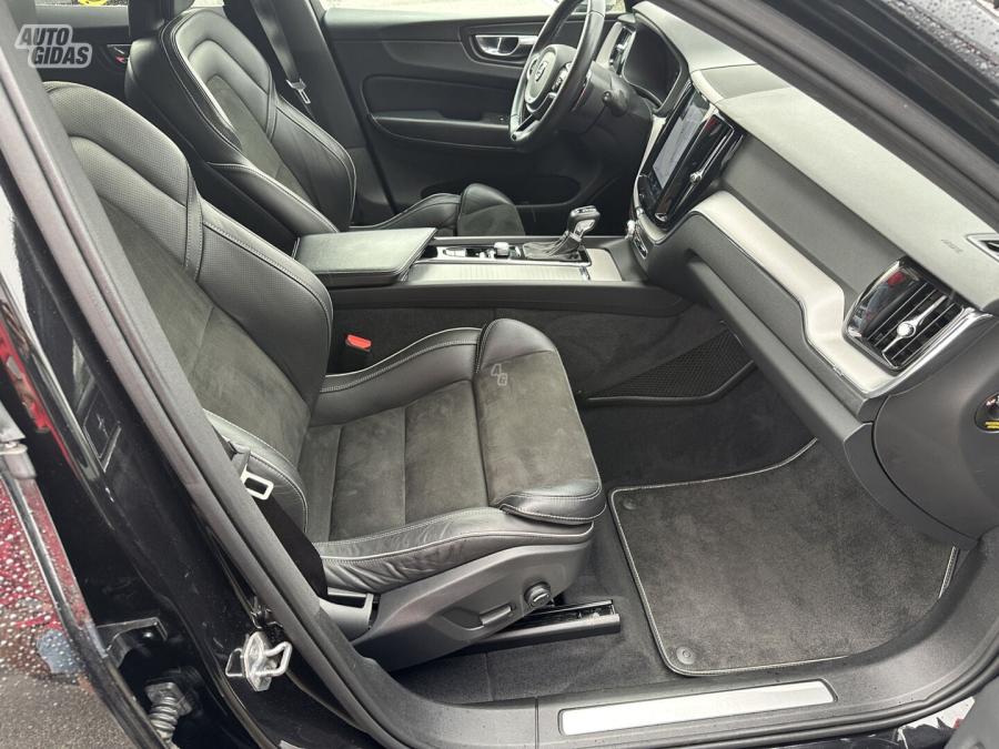 Melns Volvo XC60 2018 Avižieniai, ar dzinēja tilpumu 2.00 L un nobraukumu 199 tūkst. km par 22450 €, foto 5 vietnē AUTOMOTO.COM.LV