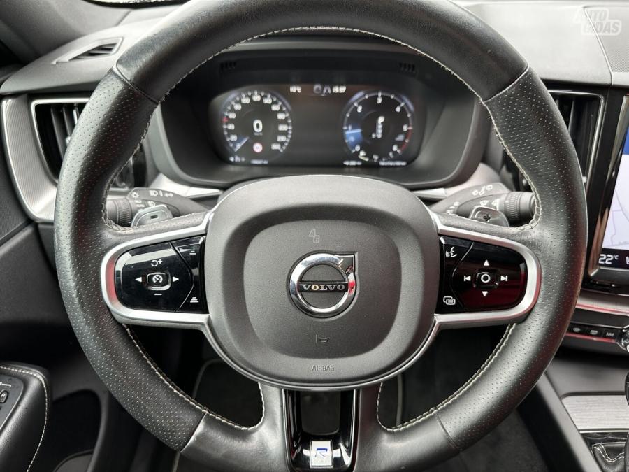 Melns Volvo XC60 2018 Avižieniai, ar dzinēja tilpumu 2.00 L un nobraukumu 199 tūkst. km par 22450 €, foto 7 vietnē AUTOMOTO.COM.LV