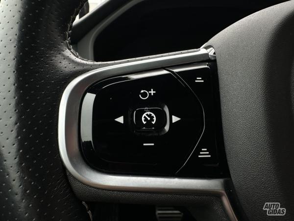 Melns Volvo XC60 2018 Avižieniai, ar dzinēja tilpumu 2.00 L un nobraukumu 199 tūkst. km par 22450 €, foto 8 vietnē AUTOMOTO.COM.LV