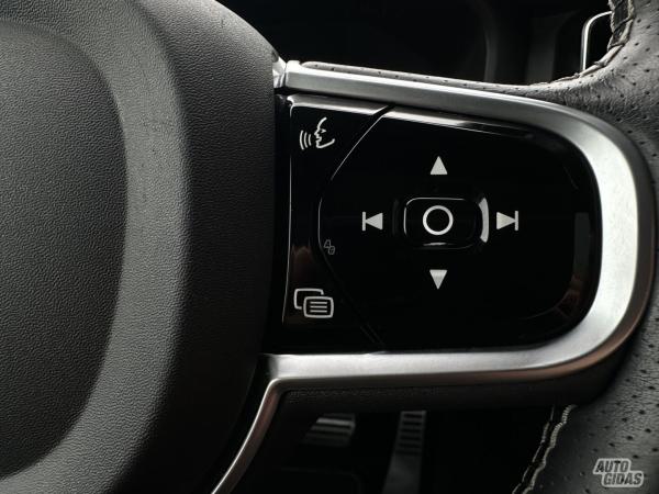 Melns Volvo XC60 2018 Avižieniai, ar dzinēja tilpumu 2.00 L un nobraukumu 199 tūkst. km par 22450 €, foto 9 vietnē AUTOMOTO.COM.LV