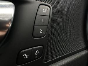 Melns Volvo XC60 2018 Avižieniai, ar dzinēja tilpumu 2.00 L un nobraukumu 199 tūkst. km par 22450 €, foto 24 vietnē AUTOMOTO.COM.LV