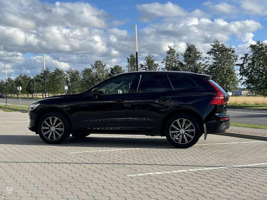 Black Volvo XC60 2018 in Panevezys, with an engine capacity of 1.97 L and mileage of 264 thousand km for 18500 €, photo 3 on AUTOMOTO.COM.LV