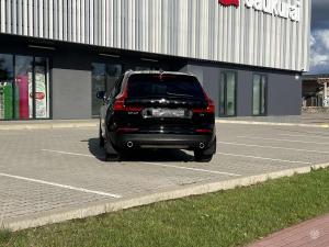 Black Volvo XC60 2018 in Panevezys, with an engine capacity of 1.97 L and mileage of 264 thousand km for 18500 €, photo 5 on AUTOMOTO.COM.LV