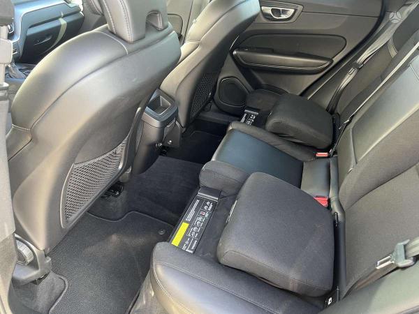 Melns Volvo XC60 2018 Panevēža, ar dzinēja tilpumu 1.97 L un nobraukumu 264 tūkst. km par 18500 €, foto 6 vietnē AUTOMOTO.COM.LV