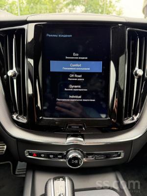 Black Volvo XC60 2018 in Riga, with an engine capacity of 2.00 L and mileage of 84 thousand km for 25500 €, photo 6 on AUTOMOTO.COM.LV
