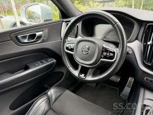 Black Volvo XC60 2018 in Riga, with an engine capacity of 2.00 L and mileage of 84 thousand km for 25500 €, photo 9 on AUTOMOTO.COM.LV
