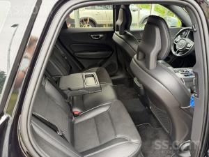 Black Volvo XC60 2018 in Riga, with an engine capacity of 2.00 L and mileage of 84 thousand km for 25500 €, photo 12 on AUTOMOTO.COM.LV