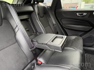 Black Volvo XC60 2018 in Riga, with an engine capacity of 2.00 L and mileage of 84 thousand km for 25500 €, photo 13 on AUTOMOTO.COM.LV