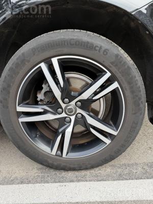 Black Volvo XC60 2018 in Riga, with an engine capacity of 2.00 L and mileage of 84 thousand km for 25500 €, photo 21 on AUTOMOTO.COM.LV