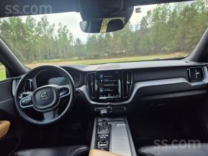Melns Volvo XC60 2018 Ogre, ar dzinēja tilpumu 2.00 L un nobraukumu 260 tūkst. km par 19500 €, foto 10 vietnē AUTOMOTO.COM.LV