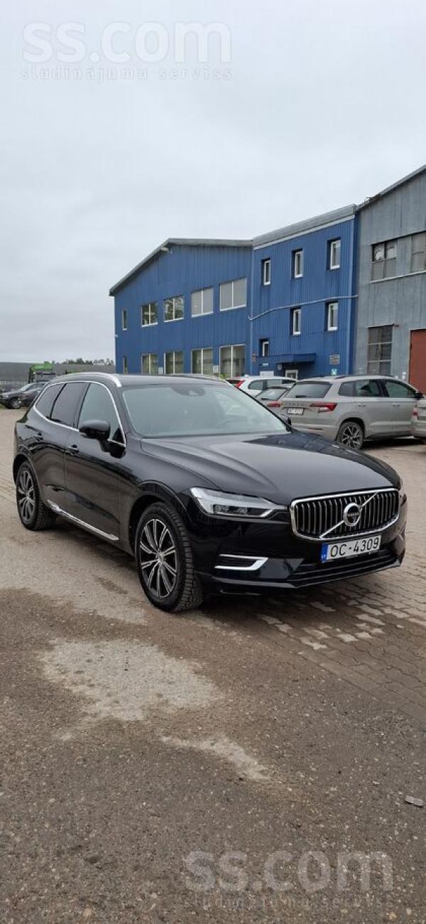 Black Volvo XC60 2018 in Riga, with an engine capacity of 2.00 L and mileage of 232 thousand km for 21950 €, photo 2 on AUTOMOTO.COM.LV