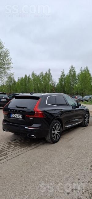 Black Volvo XC60 2018 in Riga, with an engine capacity of 2.00 L and mileage of 232 thousand km for 21950 €, photo 5 on AUTOMOTO.COM.LV