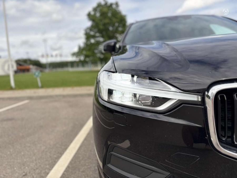 Black Volvo XC60 2018 in Kaunas, with an engine capacity of 1.97 L and mileage of 322 thousand km for 16700 €, photo 6 on AUTOMOTO.COM.LV