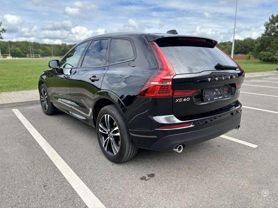 Black Volvo XC60 2018 in Kaunas, with an engine capacity of 1.97 L and mileage of 322 thousand km for 16700 €, photo 8 on AUTOMOTO.COM.LV