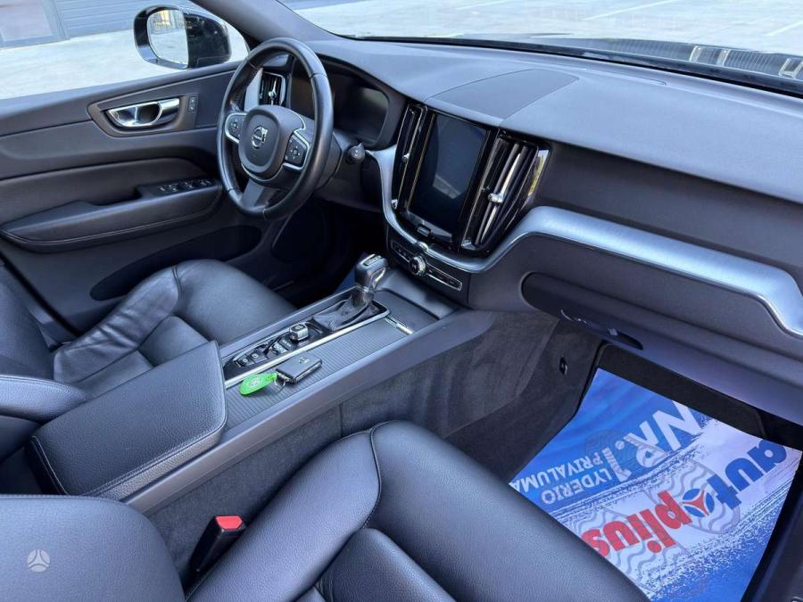 Black Volvo XC60 2018 in Kaunas, with an engine capacity of 1.97 L and mileage of 322 thousand km for 16700 €, photo 16 on AUTOMOTO.COM.LV