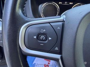 Black Volvo XC60 2018 in Kaunas, with an engine capacity of 1.97 L and mileage of 322 thousand km for 16700 €, photo 21 on AUTOMOTO.COM.LV