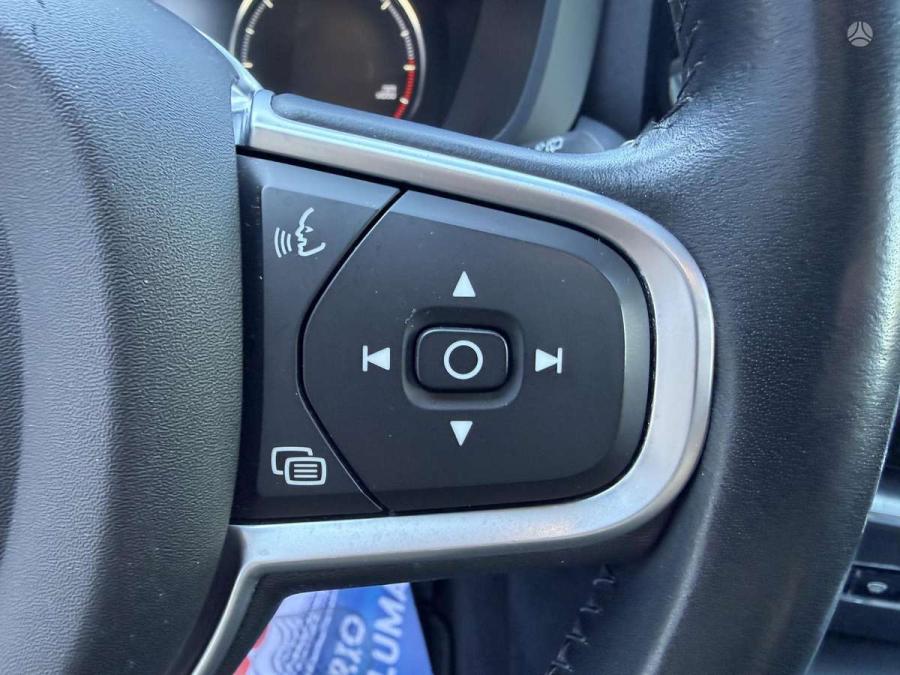 Black Volvo XC60 2018 in Kaunas, with an engine capacity of 1.97 L and mileage of 322 thousand km for 16700 €, photo 22 on AUTOMOTO.COM.LV